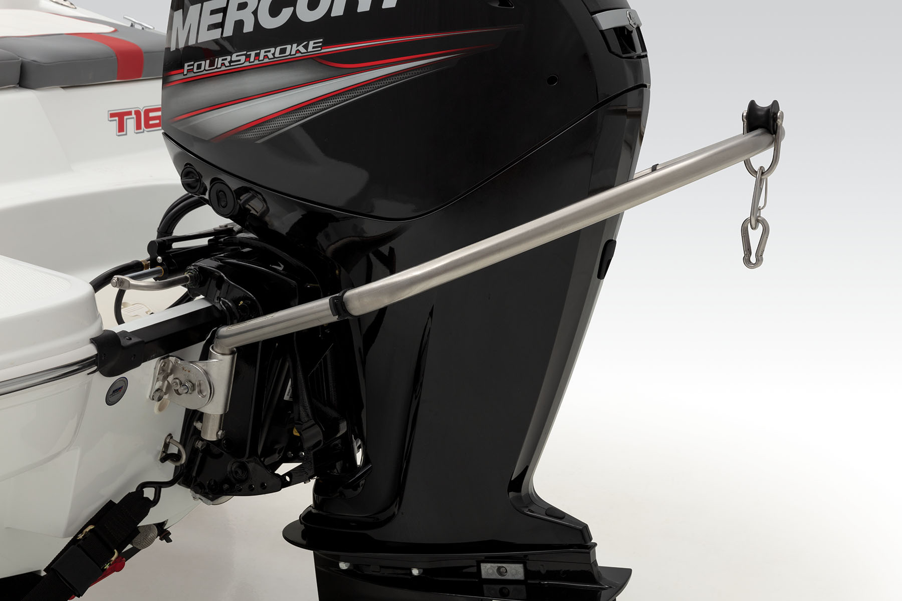 T16 - TAHOE Bowrider Runabout Boat